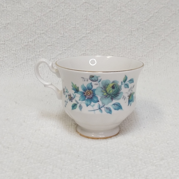 Queen Anne | Kitchen | Queen Anne Ridgway Bone China Teacup Flowers ...
